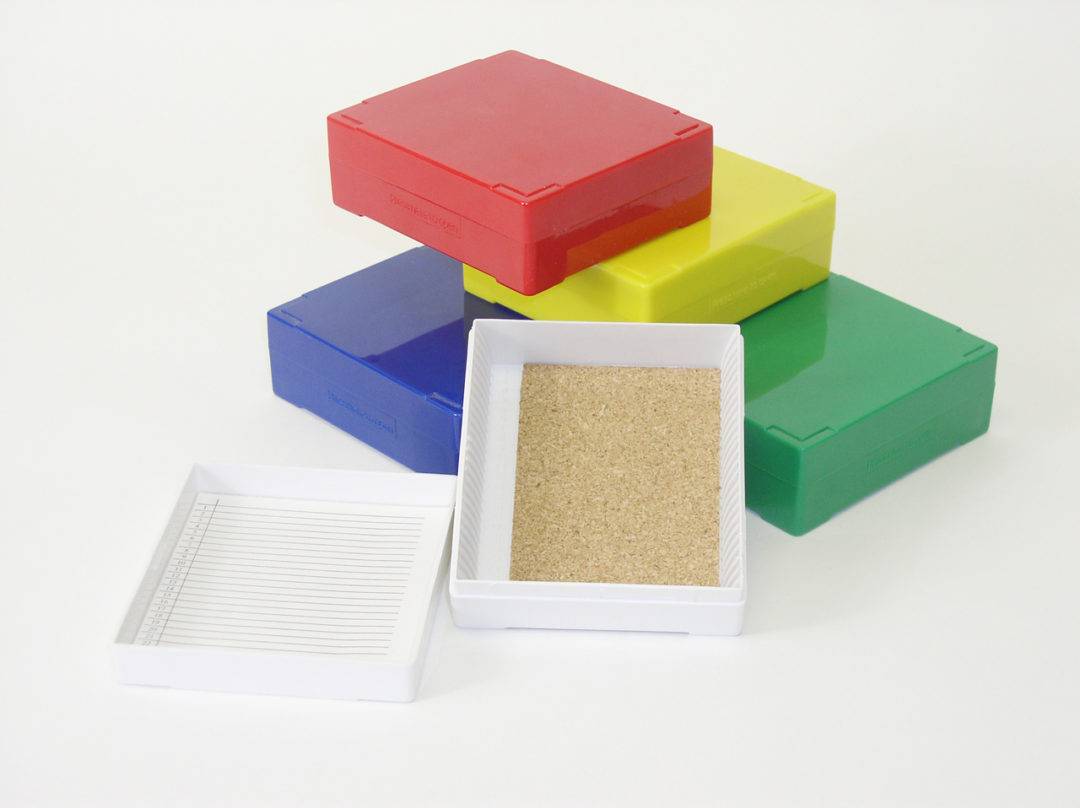 Molded Plastic 25 Slide Boxes | Lab Storage Systems, Inc.